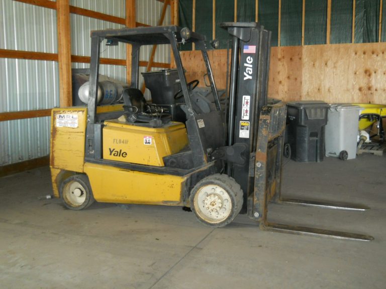 10K Forklift - MRL Crane Service & Equipment Rental